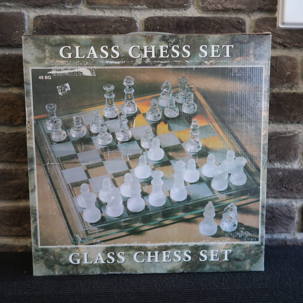 GLASS CHESS SET HL3491 - Hock and Go