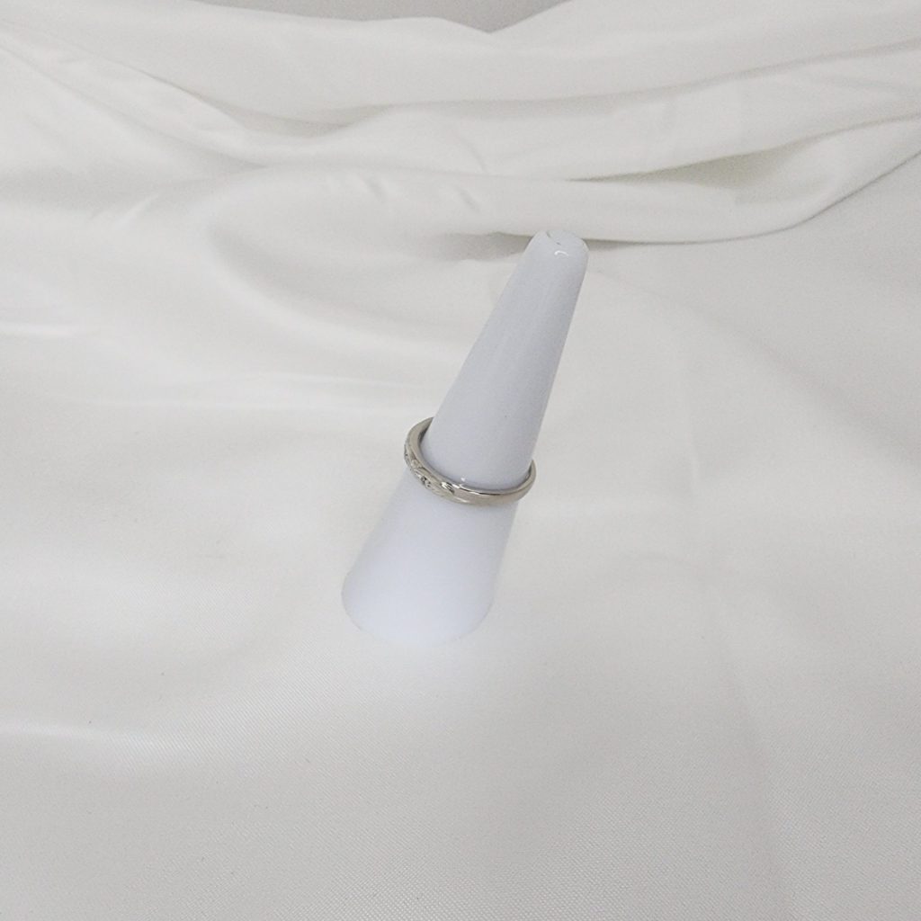 18CT WHITE GOLD RING WITH DIAMONDS HL3883 - Hock and Go