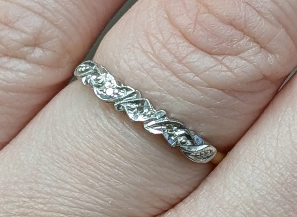 Vintage Style 18ct Gold Diamond Ring - LG12389 - Hock and Go