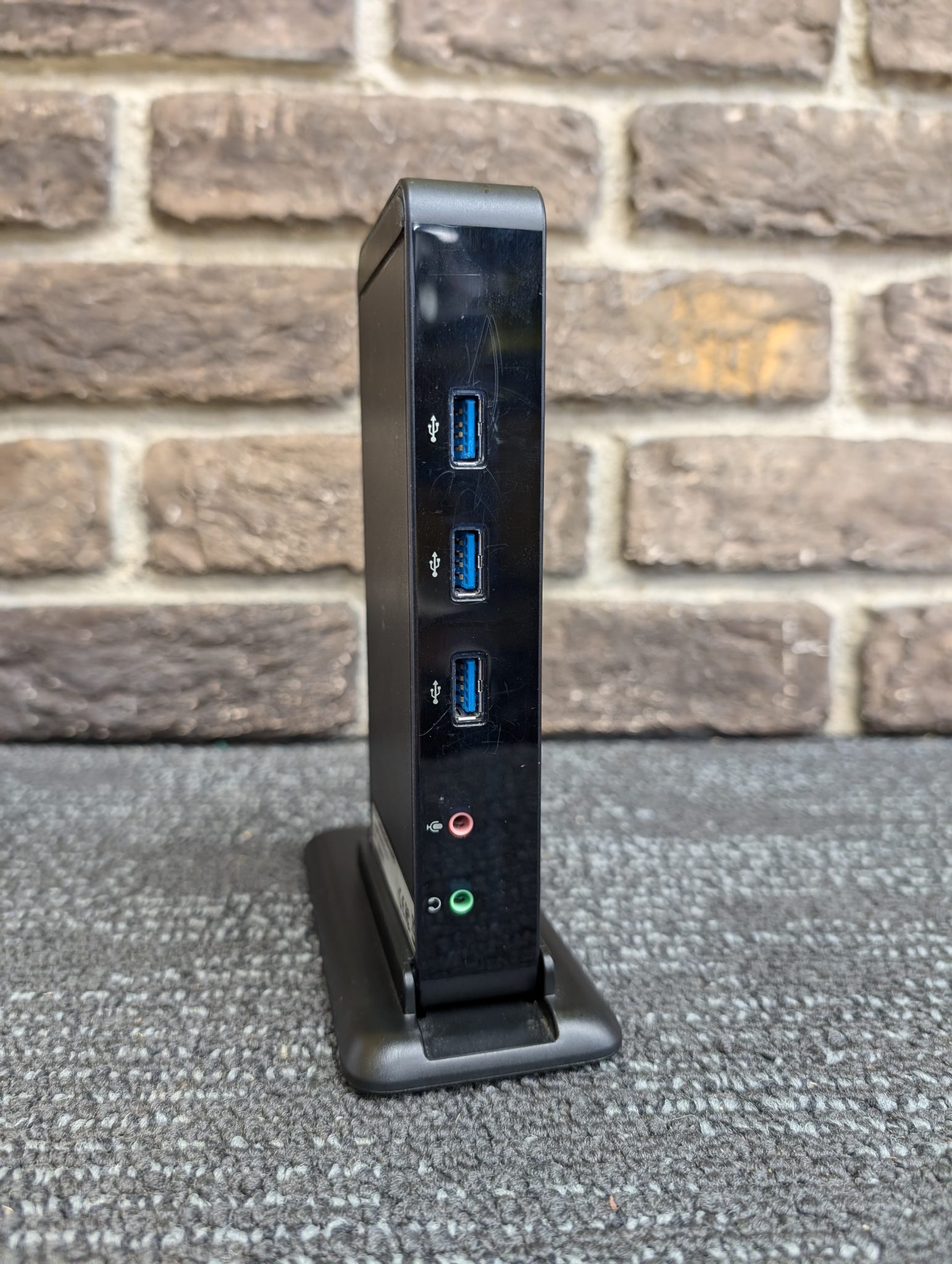 Plugable USB-C Docking Station - Hock and Go